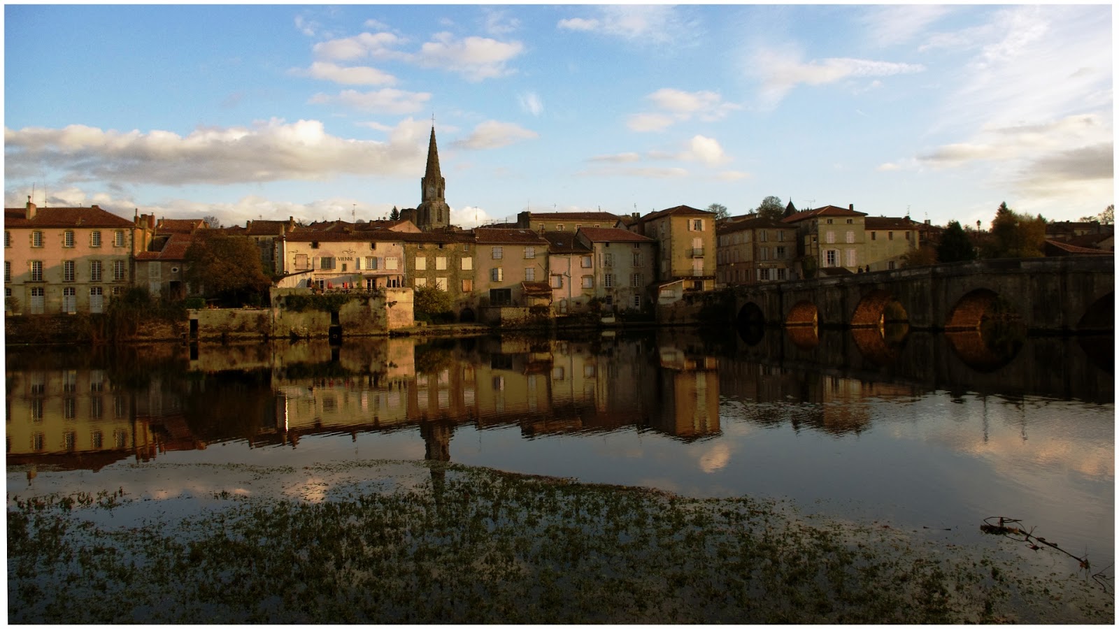 BALADEPHOTOFG: VILLES ET VILLAGES