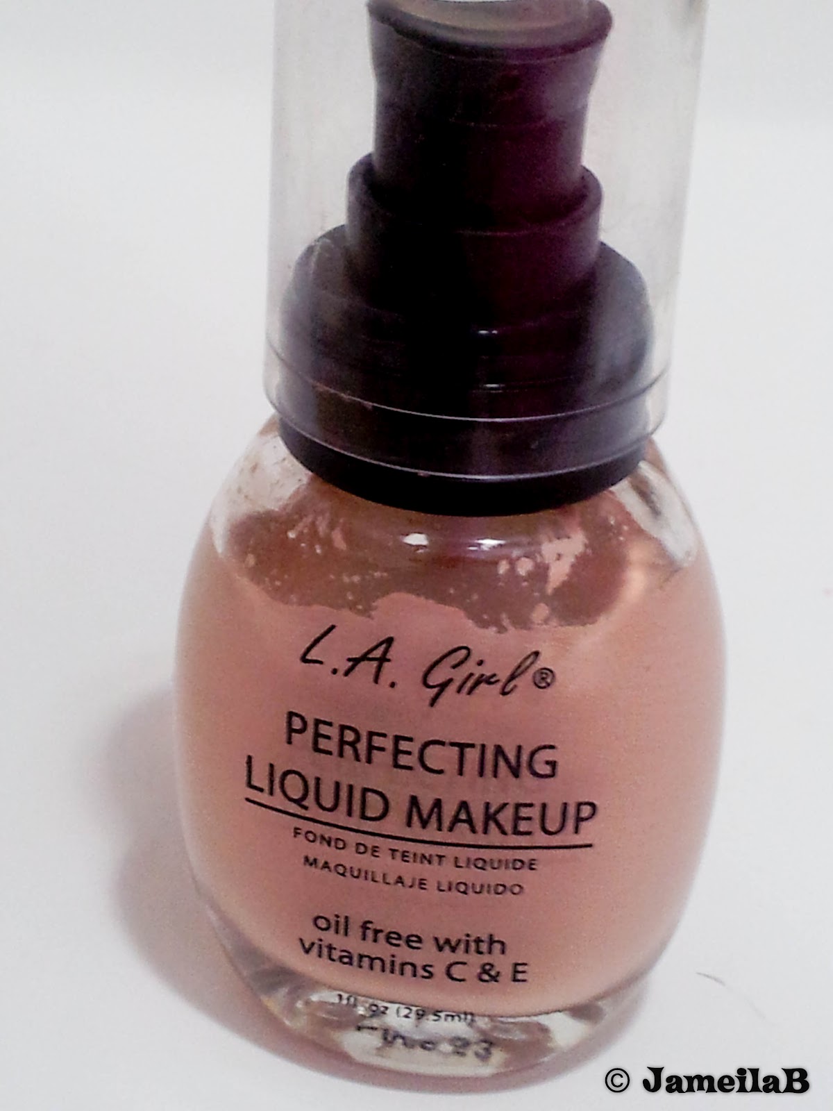 REVIEW: L.A Girl Perfecting Liquid Makeup - QUEEN B ♥