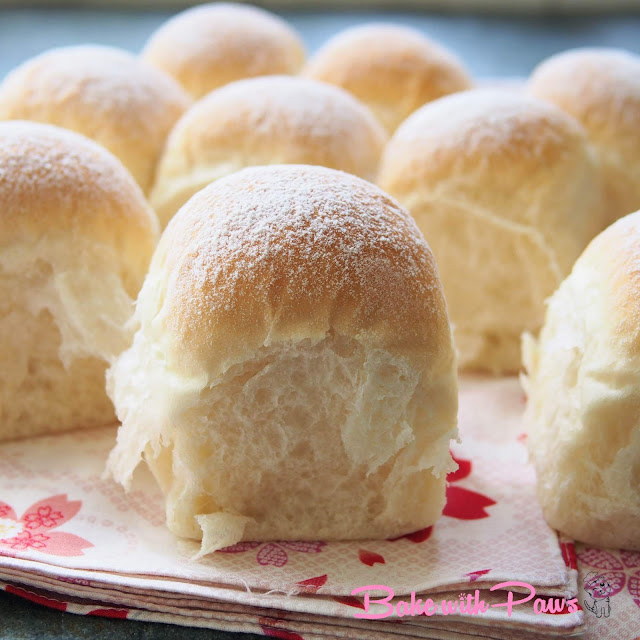 Japanese Soft White Buns (Yudane Method) - BAKE WITH PAWS