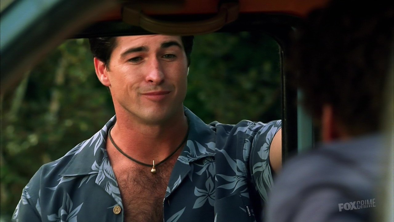 ausCAPS: Michael McLafferty shirtless in CSI 3-03 "Let The Seller Beware"