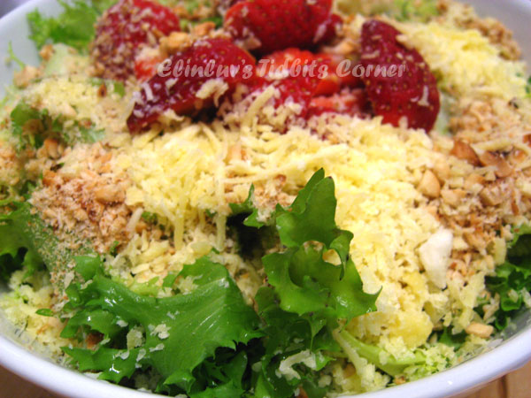 Elinluv's Tidbits Corner: Curly Endives Salad With Balsamic Dressing