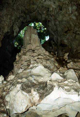 Wisata Sulawesi Selatan: Goa Mampu