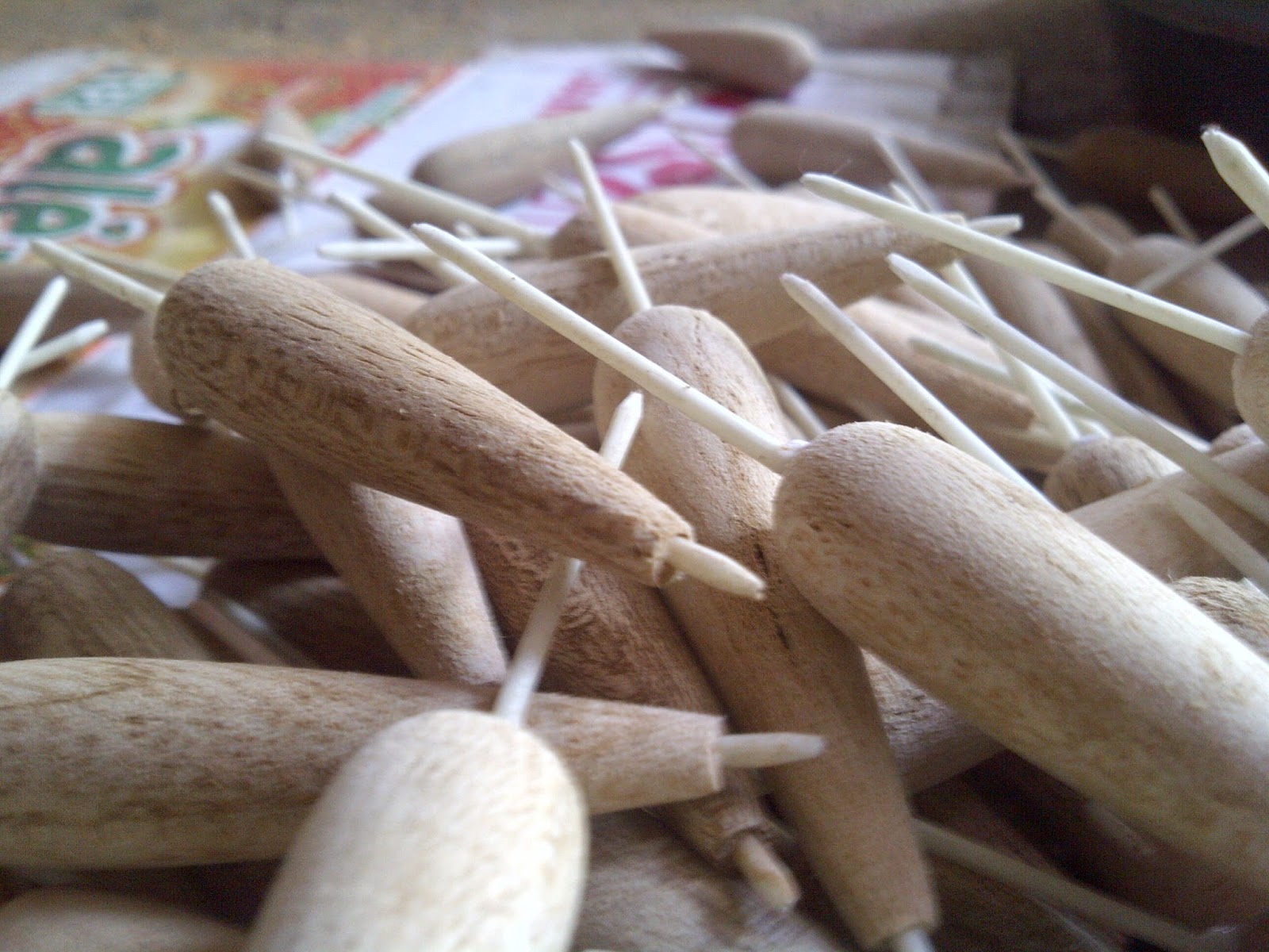 Kerajinan Souvenir Dari Kayu Limbah: Handycraft Wood