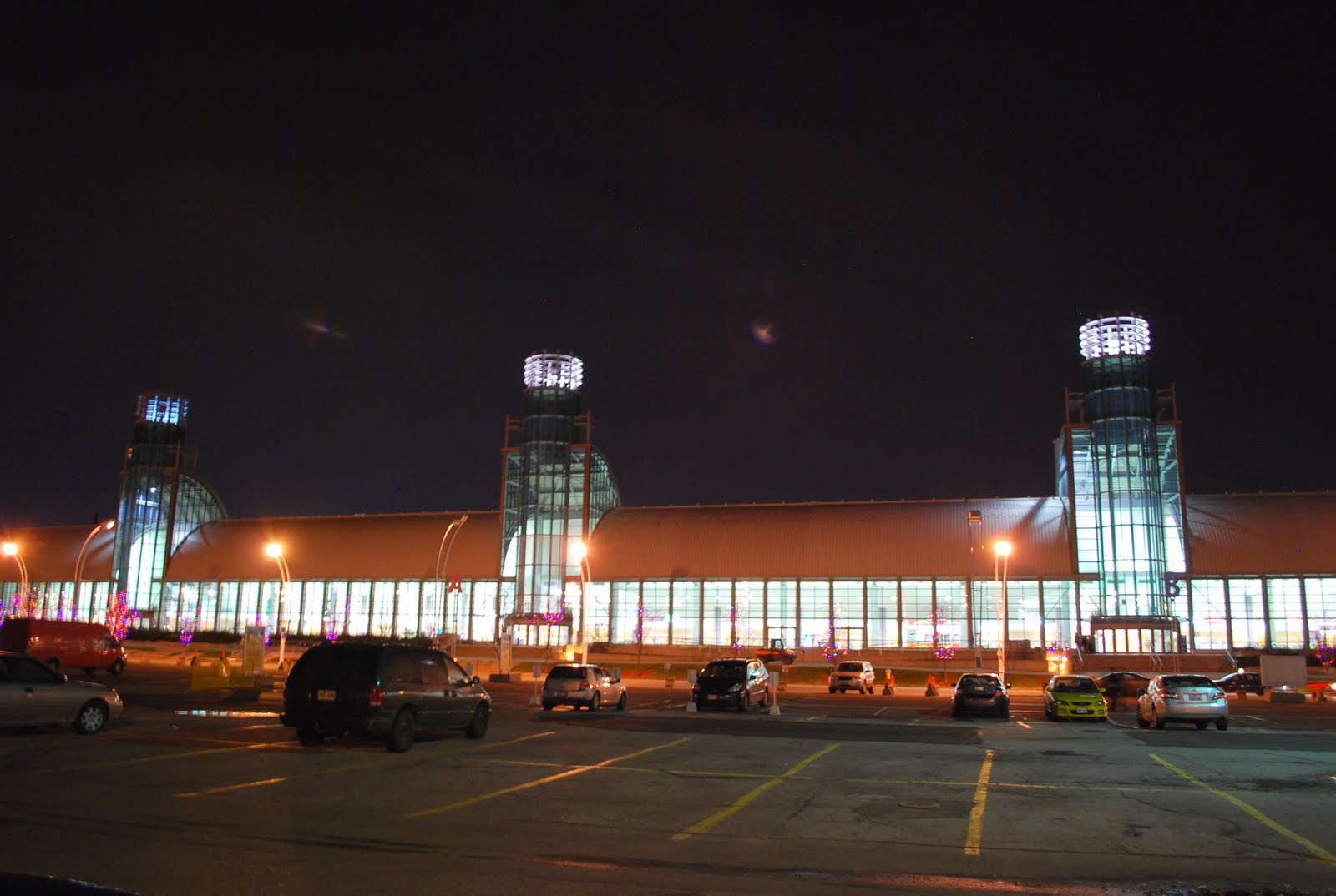 Cool photos of the Direct Energy Centre in Canada | BOOMSbeat