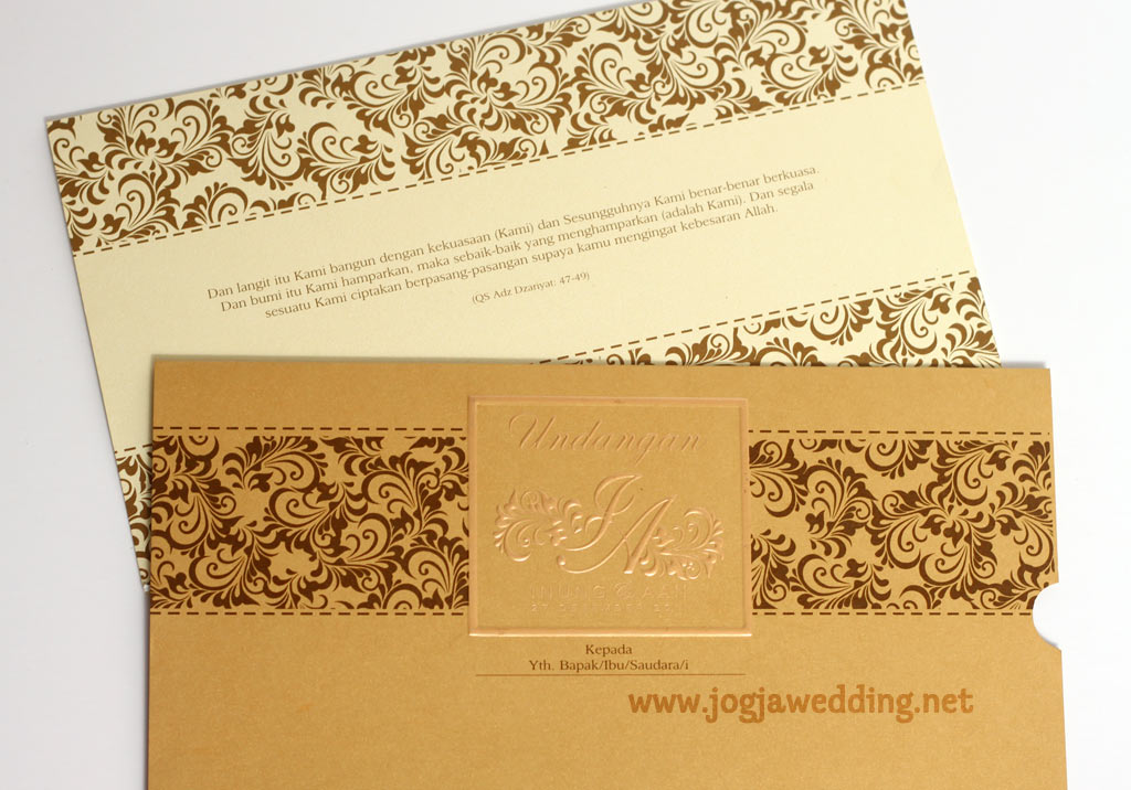 Inspirasi undangan pernikahan unik elegan-foto wedding Jogja