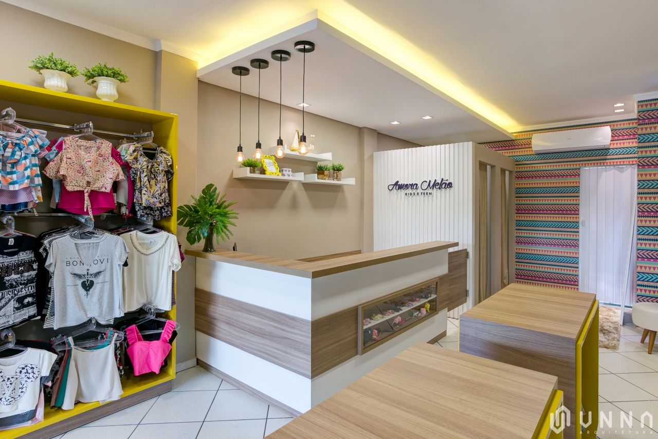 INTERIOR TOKO BAJU / BUTIK