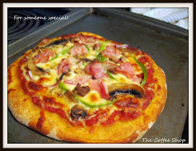 The Coffee Shop: Showing off and Pizza Recipe!