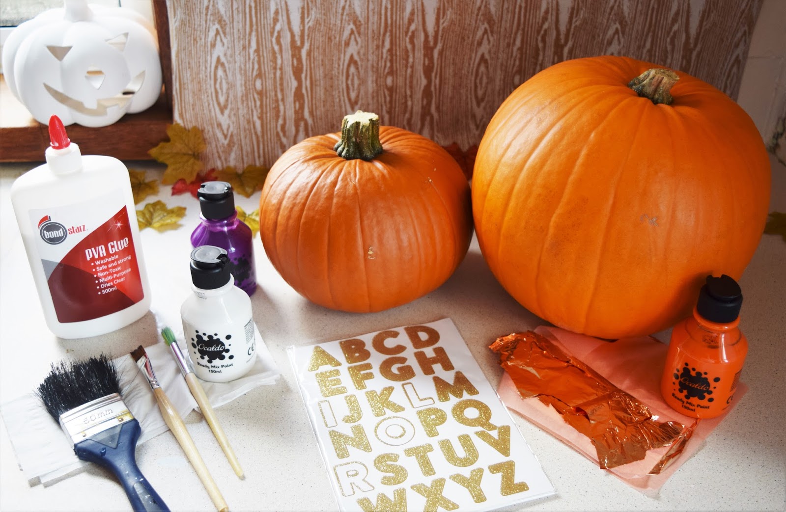 DIY MINIMALIST HALLOWEEN PUMPKINS - A Life With Frills