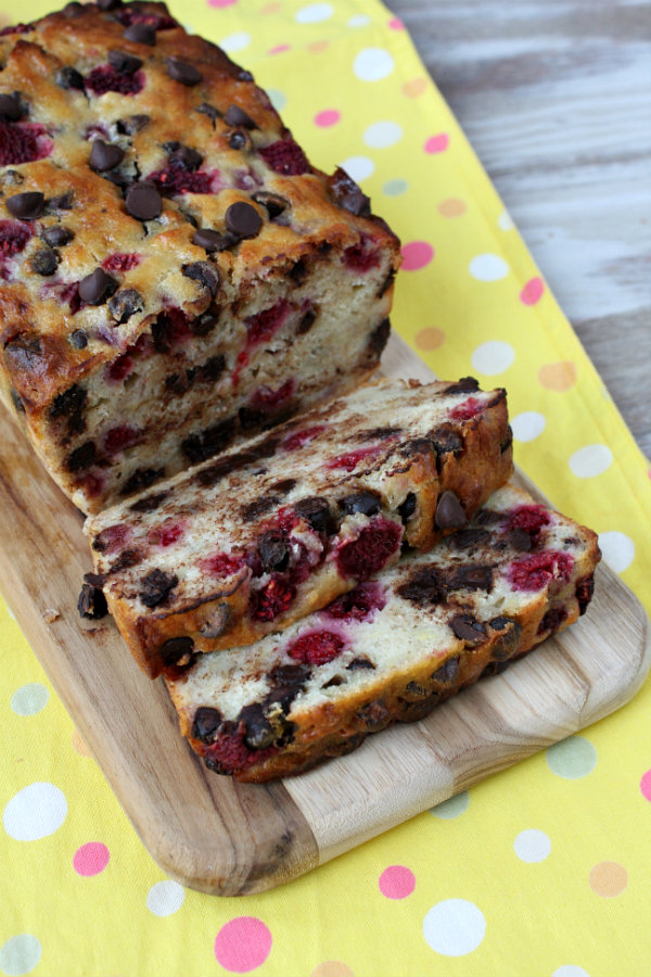 Pia Kitchen: Raspberry Dark Chocolate Bread