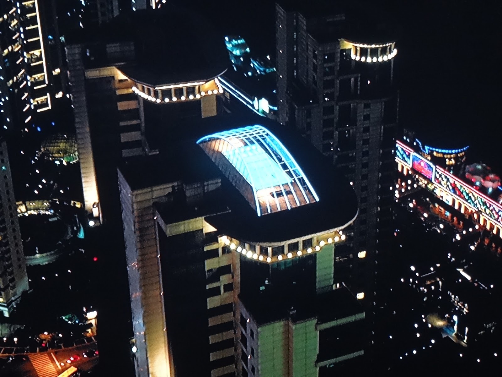 Daniel Craig Skyfall Pool