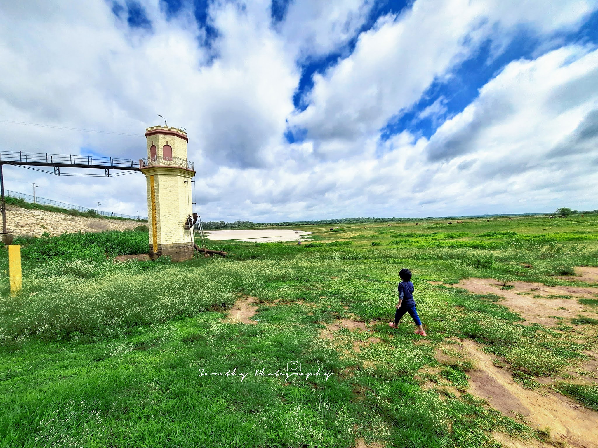 The Surprisingly sweet Veerasagara Lake and Hessarghata