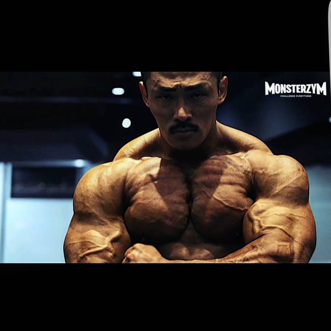 Worldwide Bodybuilders: Supreme Korean muscle god Nam Eun Cho
