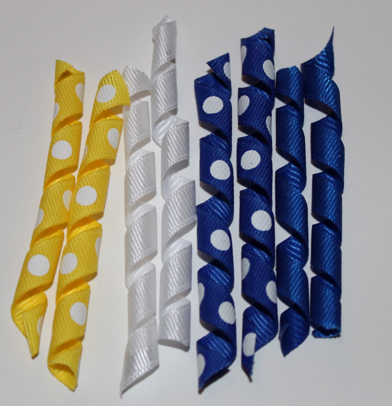 Handmade Happiness: Curly Hair Bows