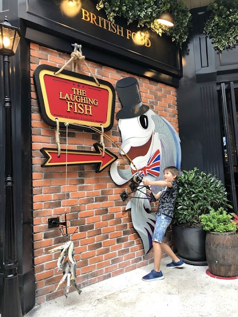 GoodyFoodies: Harry Ramsden Genting: Fish & Chips