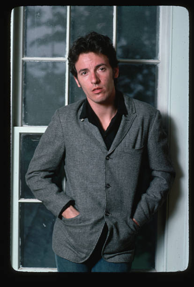 30 Studio Portraits of Bruce Springsteen Taken by Lynn Goldsmith in ...