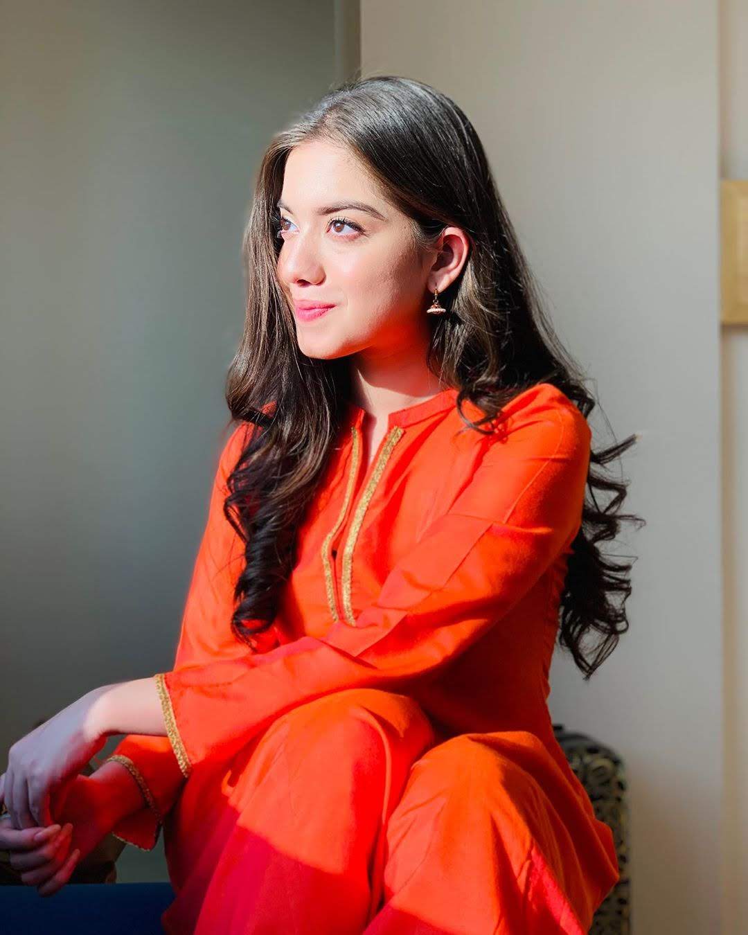 Arisha Razi Awesome Throwback Pictures | Daily InfoTainment