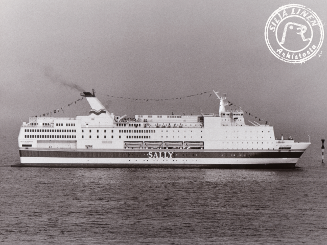 Merellä @ www.valkeatlaivat.net : Sally Line - m/s Sally Albatross