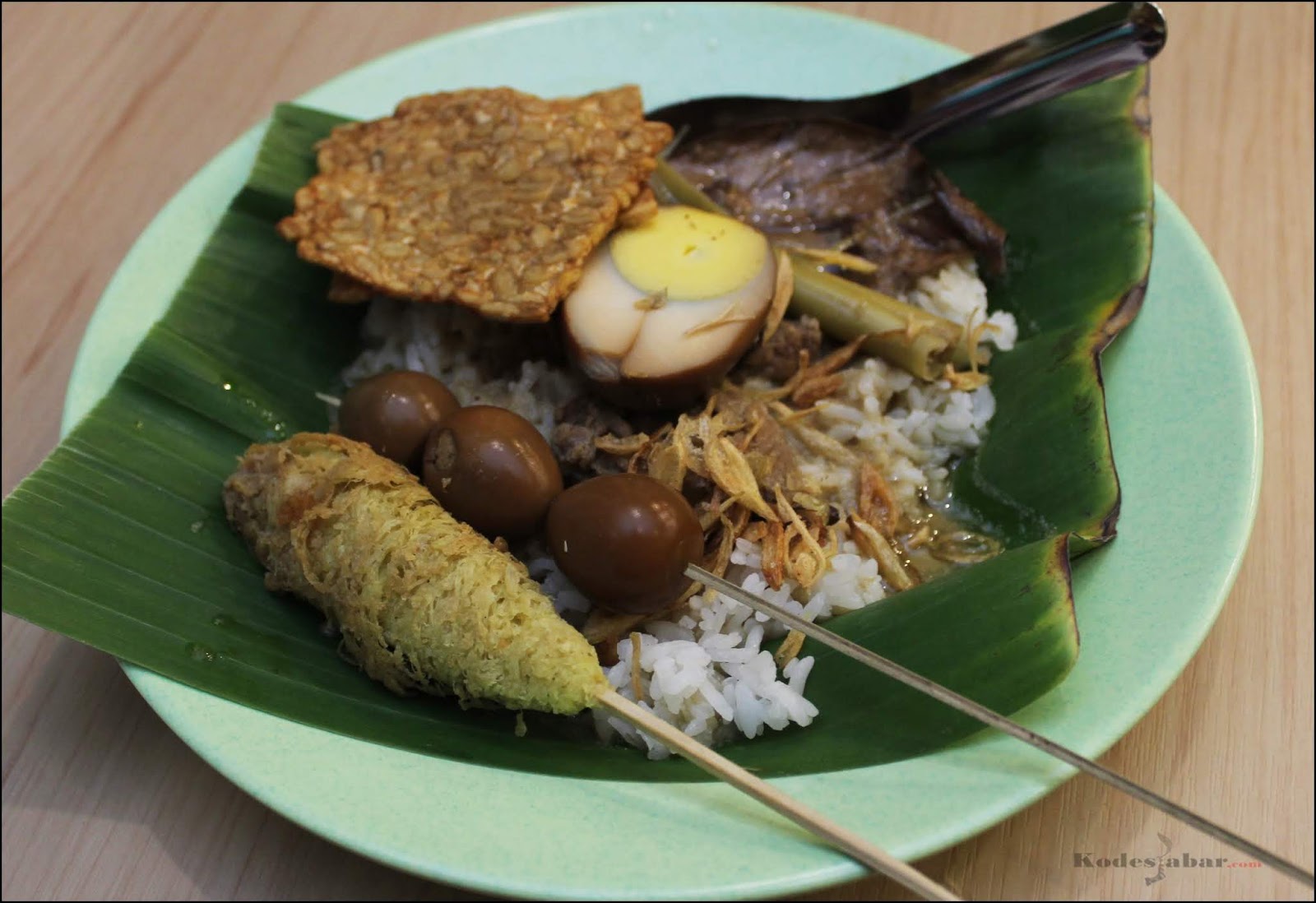 Warung Sego Nusantara, Kuliner Khas Indonesia Paling Murah di Bandung ...