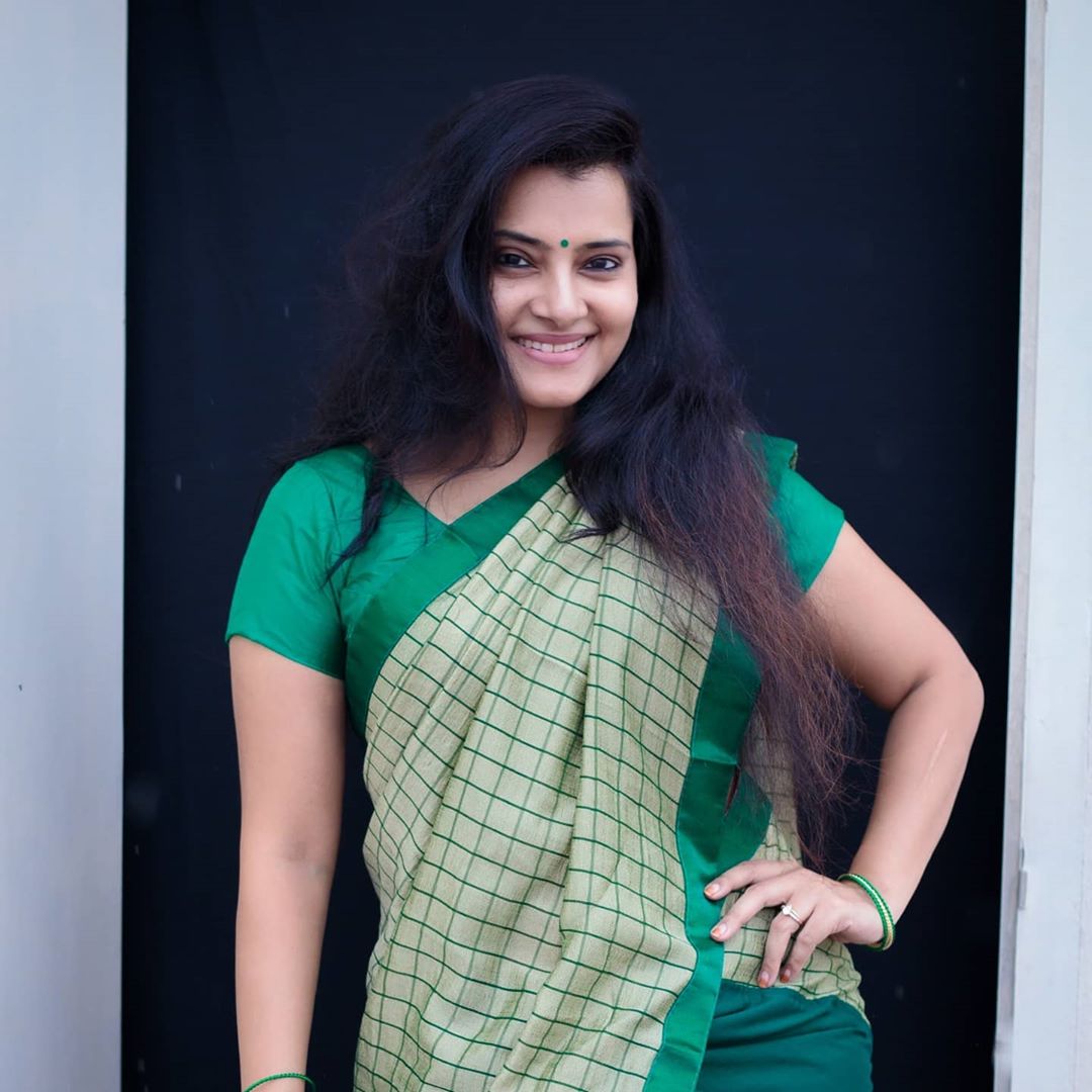 Serial Actress Shruthi raj Latest Beautiful Pics