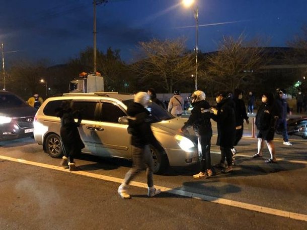 Cho Doo Soon released from jail to rage and protests