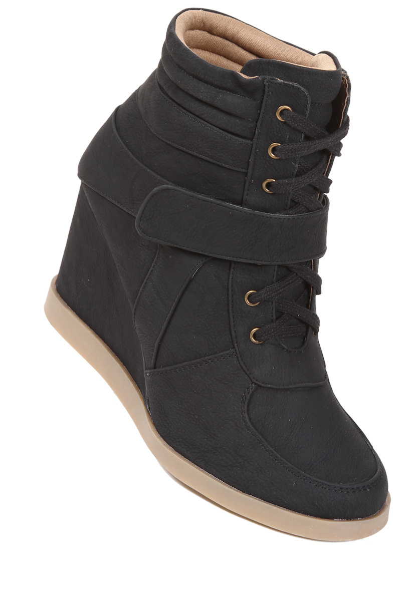 Au fil d'Ariane: La tendance qui monte, qui monte : les baskets ...