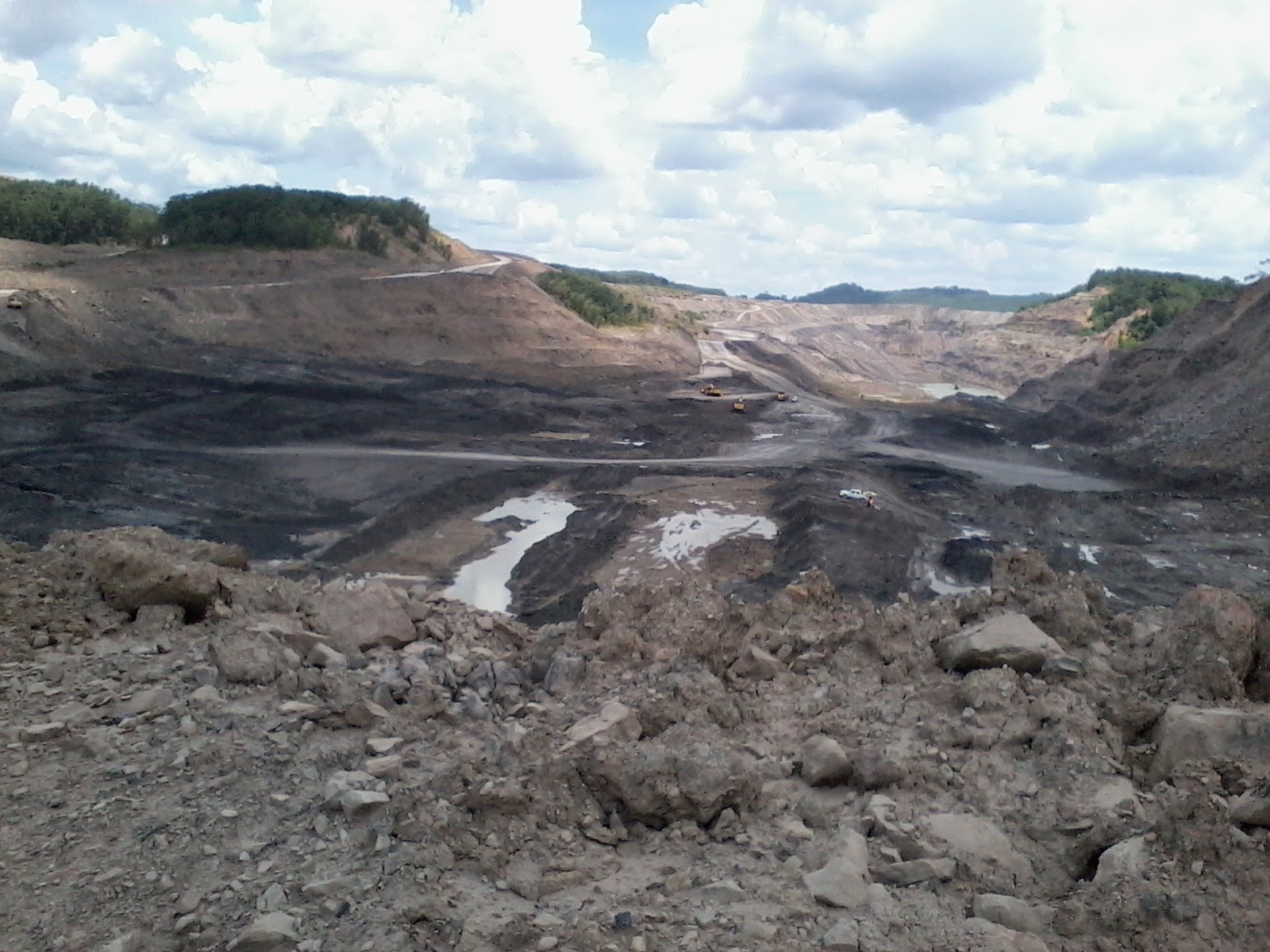 TEKNIK ILMU PERTAMBANGAN: SISTEM PENAMBANGAN TAMBANG TERBUKA