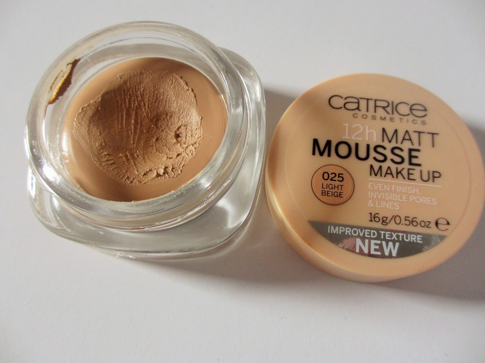 Dear Skin: CATRICE 12h MATT MOUSSE MAKE UP PUDER U PJENI
