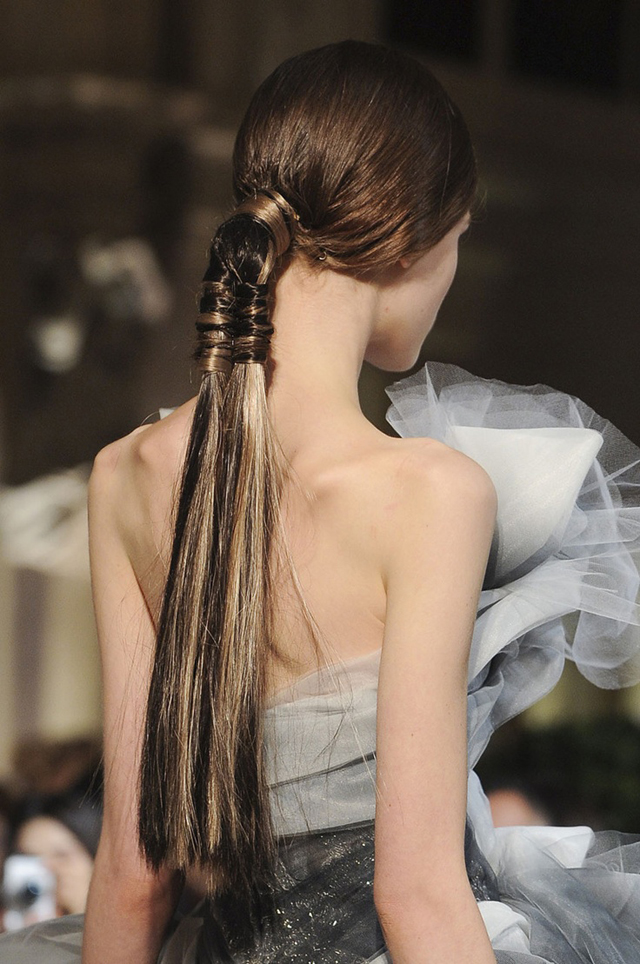 Five looped ponytails seen on fashion shows | Belleza
