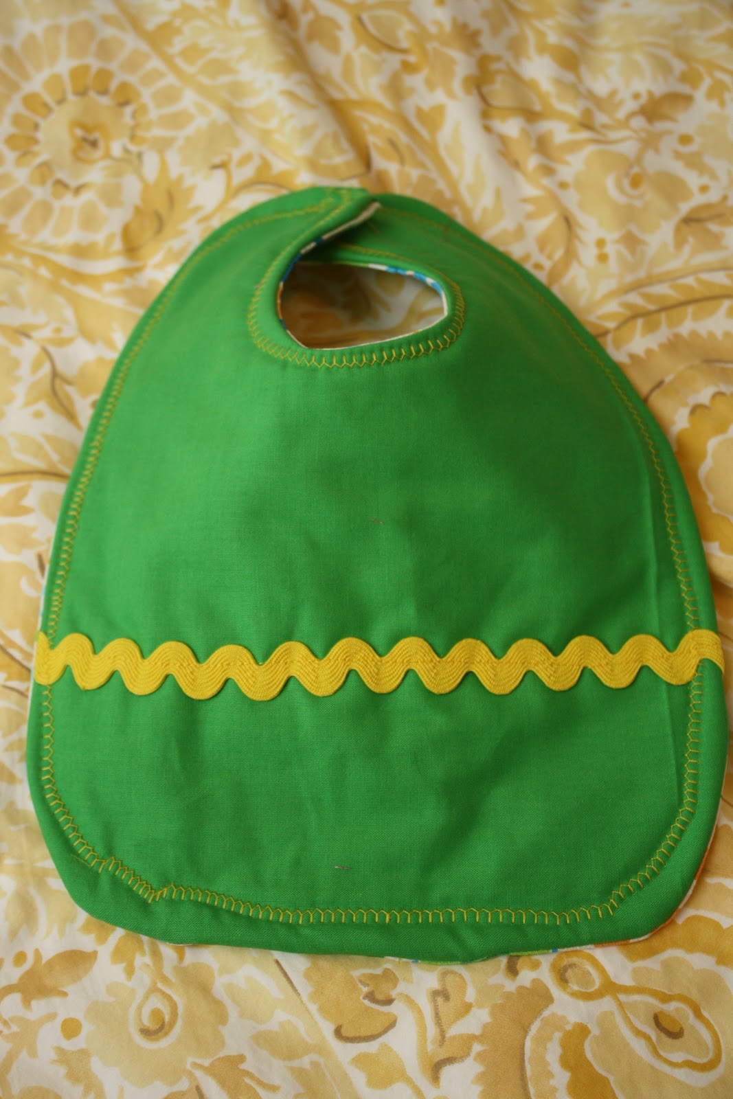 How to Make A Bib (Very Easily) - The Chirping Moms