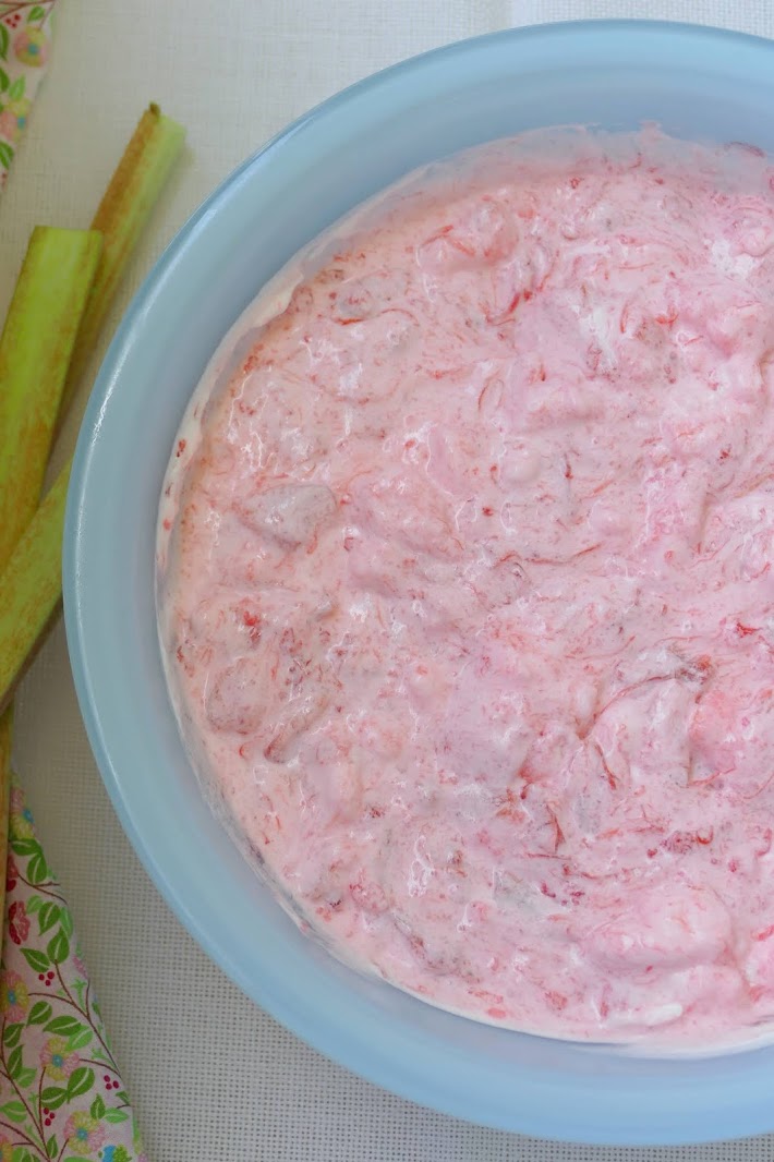 Delicious Rhubarb Fluff Recipe