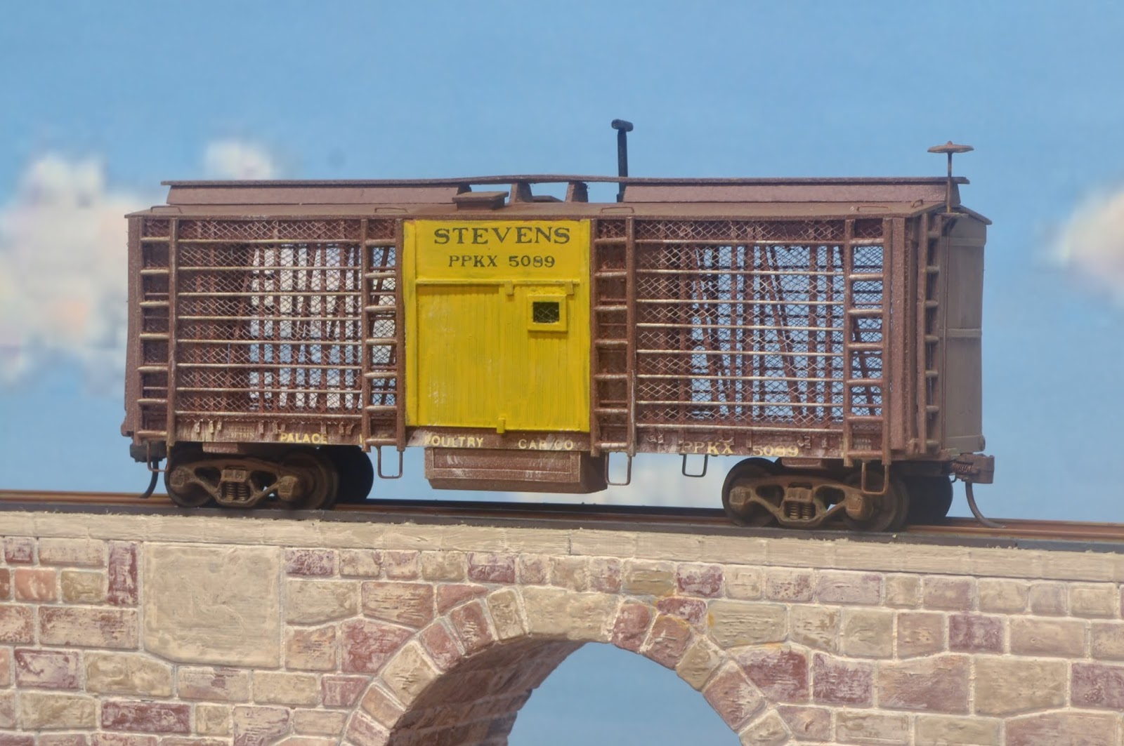 Nirvana Valley Model Railroad: Vintage HO Model Kits, a couple Red Ball ...