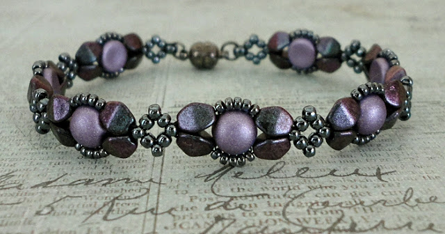 Linda's Crafty Inspirations: Metallic Seed Beads - Beadwork Examples