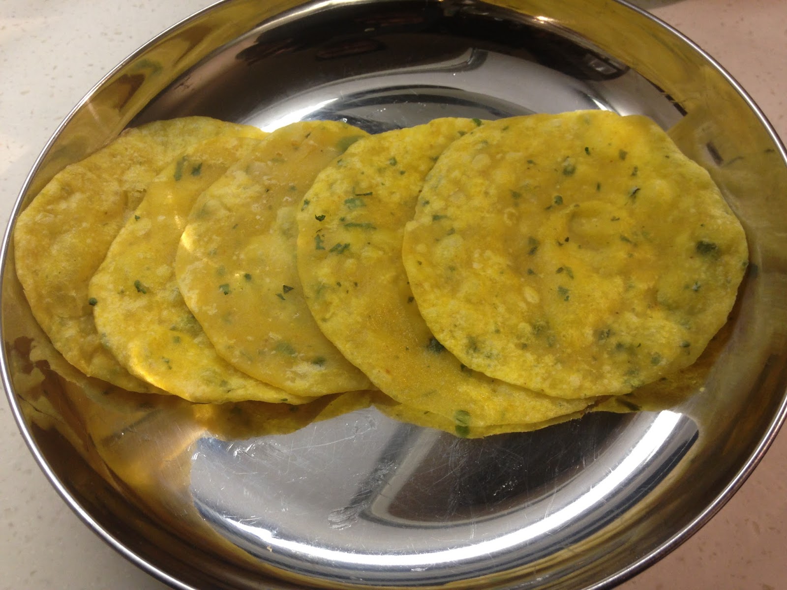 Alu puri or potato puri