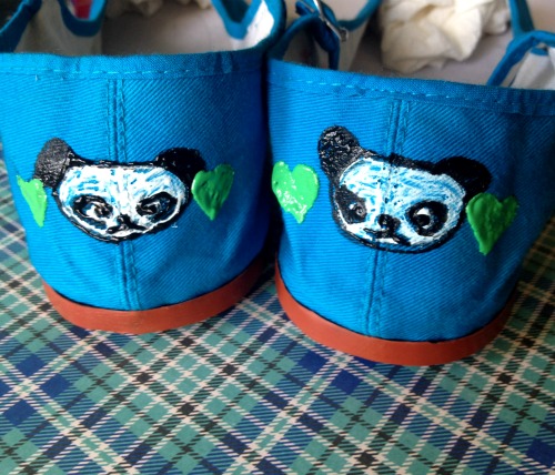 iLoveToCreate Blog: Draw & Paint Panda Shoes
