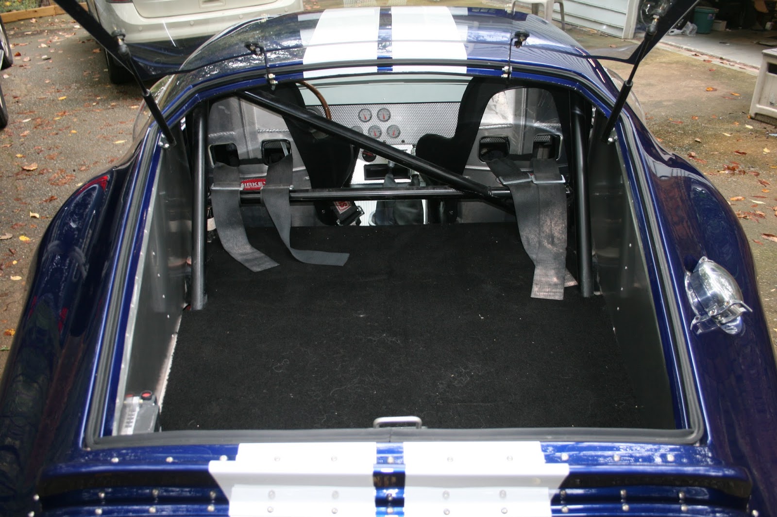 How To Install A 4 Point Racing Harness : r/projectcar