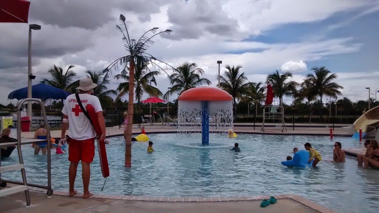 Monica's Travels and Reviews: TROPICAL SPLASH WATER PARK IN LAUDERHILL