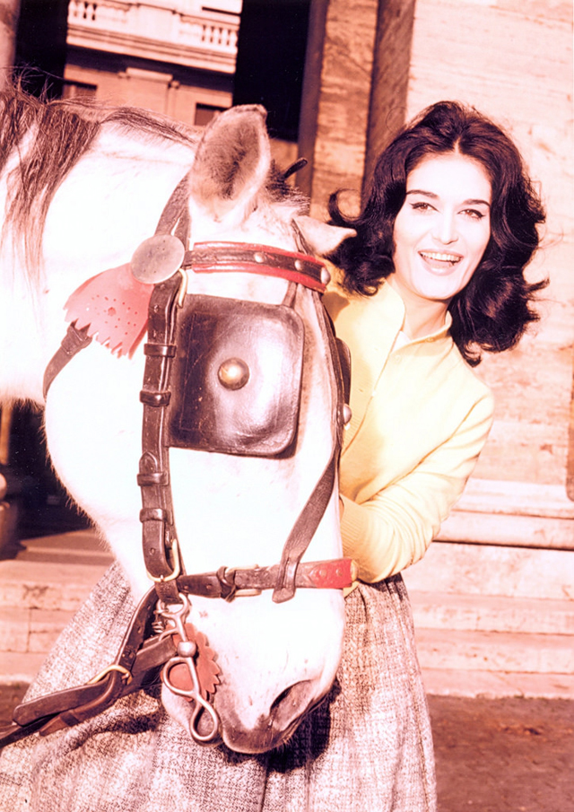 Dalida: Iconic Image of the Talented and Tragic Woman – 64 Lovely ...