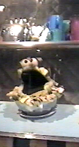 Big Bird Bridge: Food puppets from Sesame Studio
