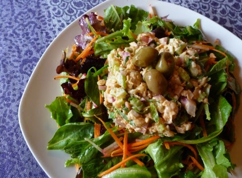 House InsideOut: Spicy Bonzo Salad (Vegan Chickpea Salad)