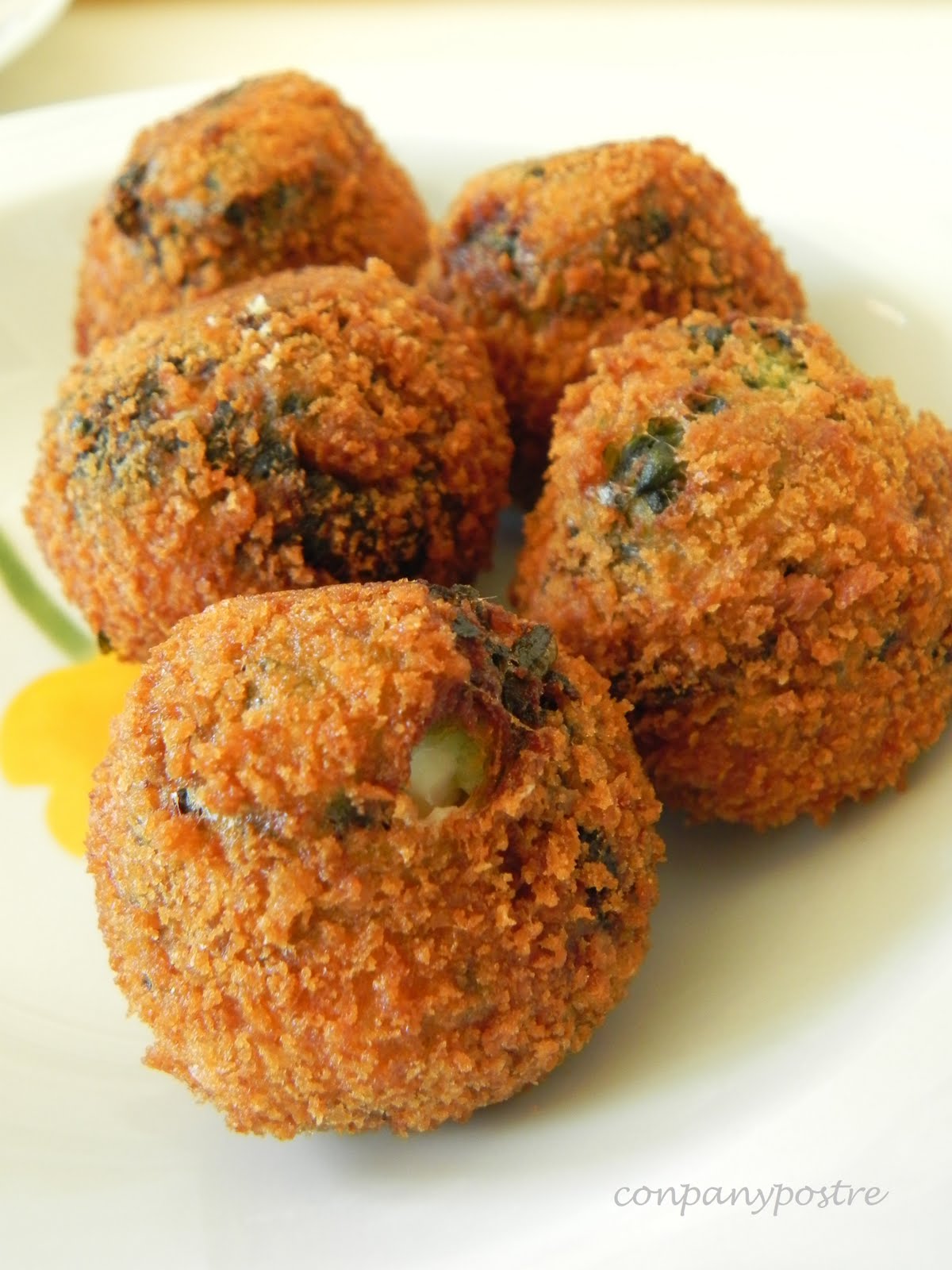 Con pan y postre: Croquetas de espinacas / Kroketes spanaki