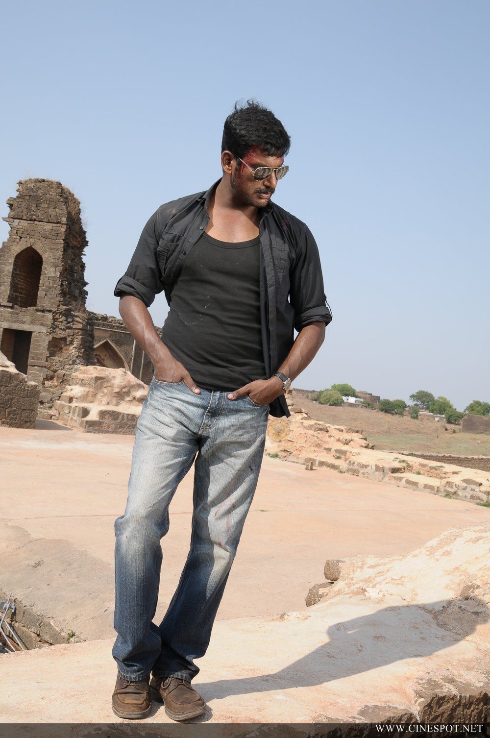 Vishal Tamil Actor Photos StillsHotstillsupdateHotstillsupdate