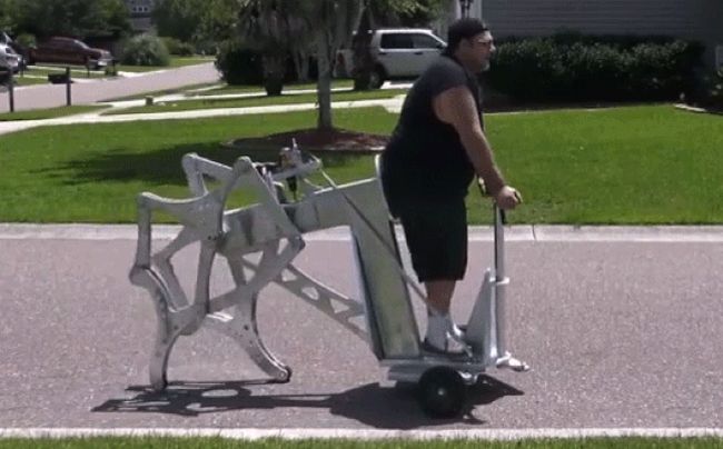 MAGNIFYK: This guy built a walking machine powered by a hand drill