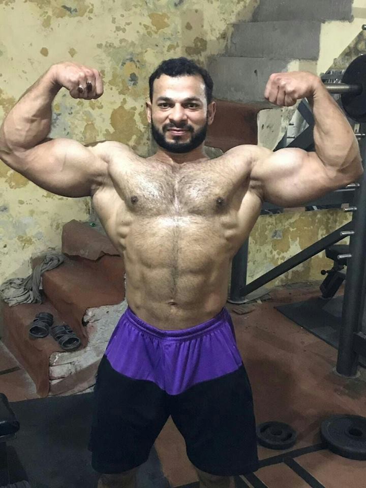world bodybuilders pictures: lahore brutal type muscles bodybuilder ...