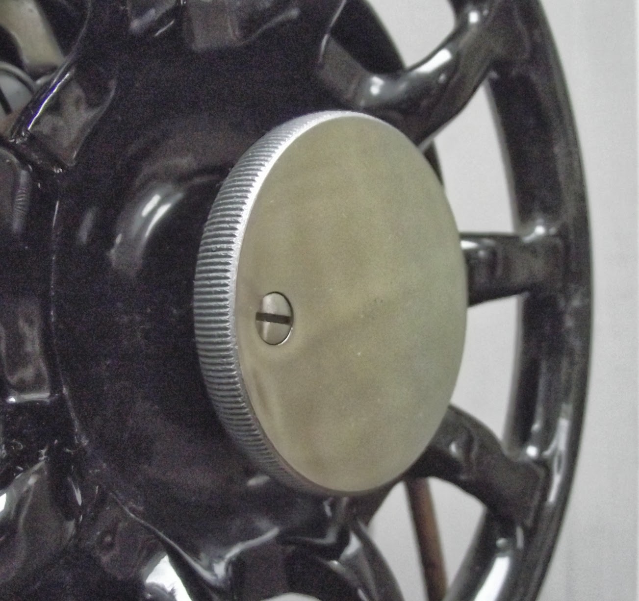 Singer sewing machine 12 spoked balance wheel from 1895 VS with stop ...