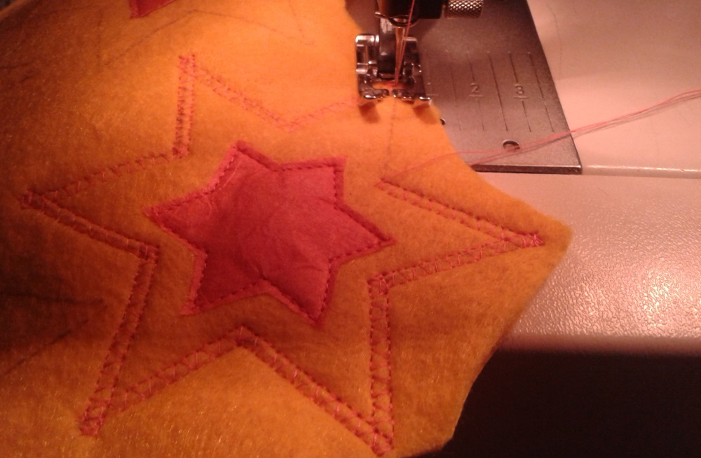 Craftrebella: Christmas 2015 - Felt Stars 2