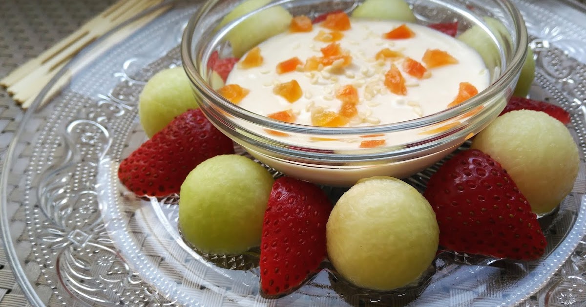 Cardamomoycilantro: MACEDONIA DE MELÓN Y FRESAS AL TAHINI