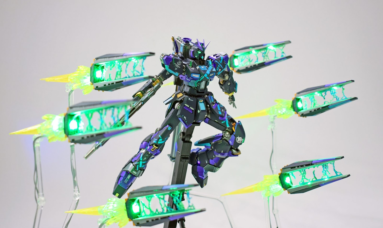 Custom build : RG 1/144 Rx-93 Nu Gundam