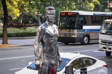 The X-Stylez: H&M Unveils 9 Giant David Beckham Statues