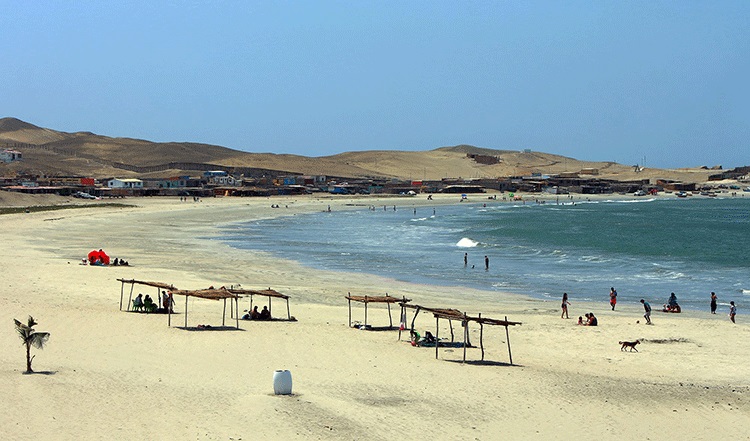Playa La Gramita en Casma