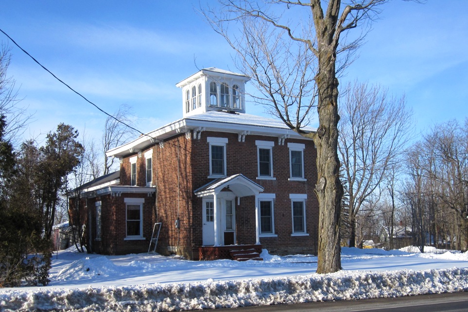 Windswept Adventure: Bangor, New York On Beautiful Route 11B